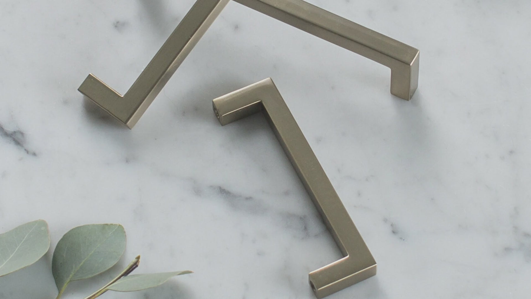 Hickory Hardware Manor House Silver Stone | Cleveland Lighting